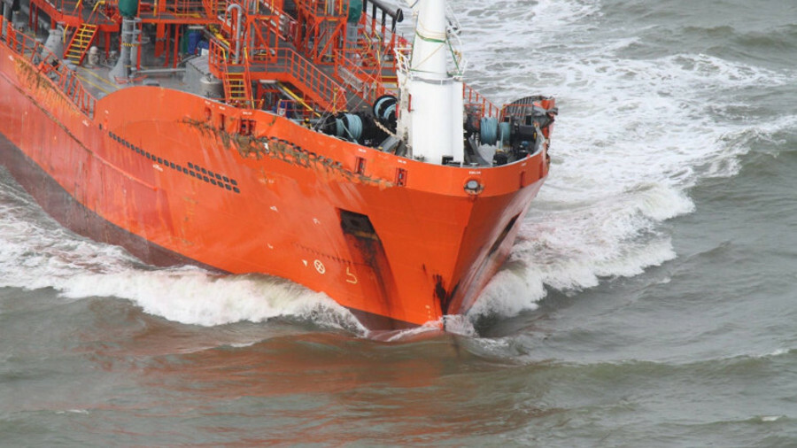 Riviera - News Content Hub - Animation shows tanker's collision course ...