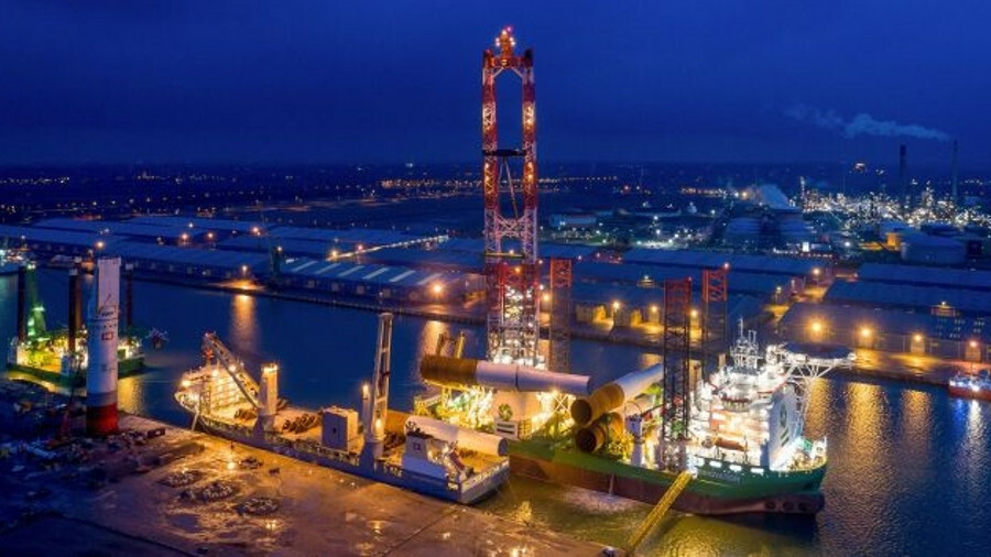 Riviera - News Content Hub - Installation vessel sets sail with ...