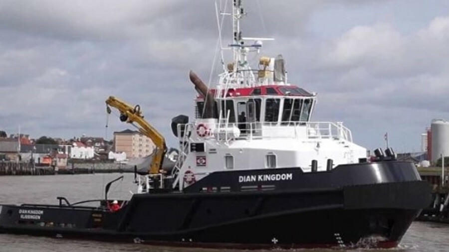 Riviera - News Content Hub - Tugs rescue ferry and two cargo ships