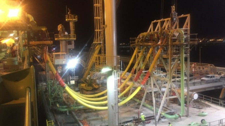 Riviera - Opinion - Hoses gain ground as LNG cargo transfer ...