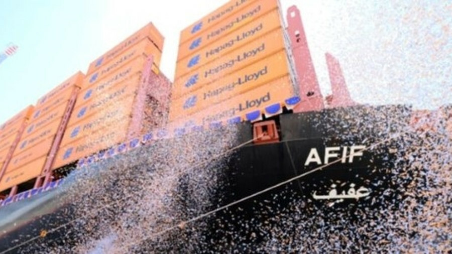Riviera - News Content Hub - New Hapag-Lloyd LNG-ready ship to boost UK ...