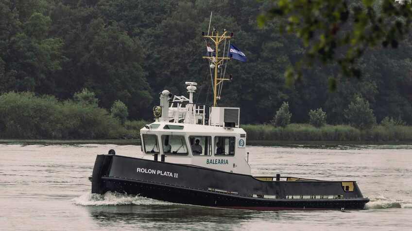 Riviera - News Content Hub - First IMO Tier III tug enters service in ...