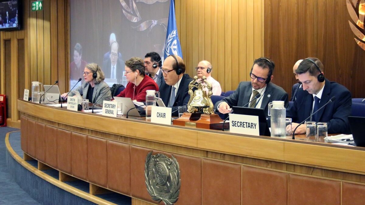 Riviera - News Content Hub - IMO recognises GMDSS and ship-positioning ...