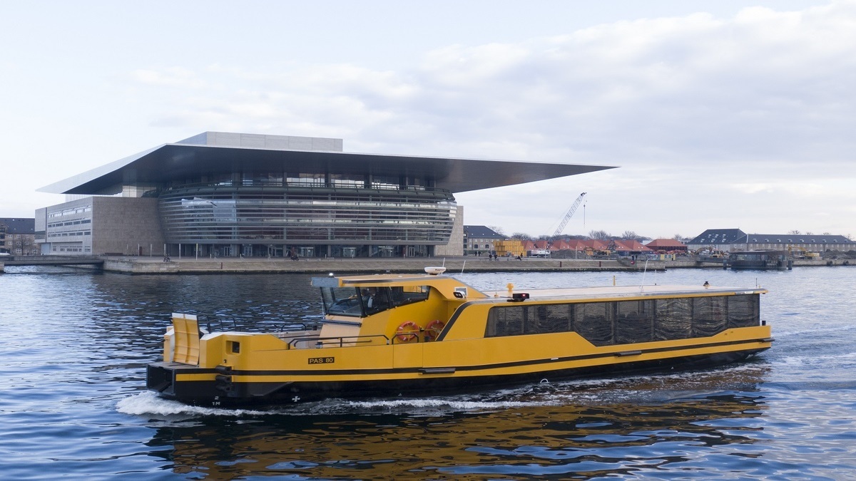 Riviera - News Content Hub - Damen delivers five zero emissions ...