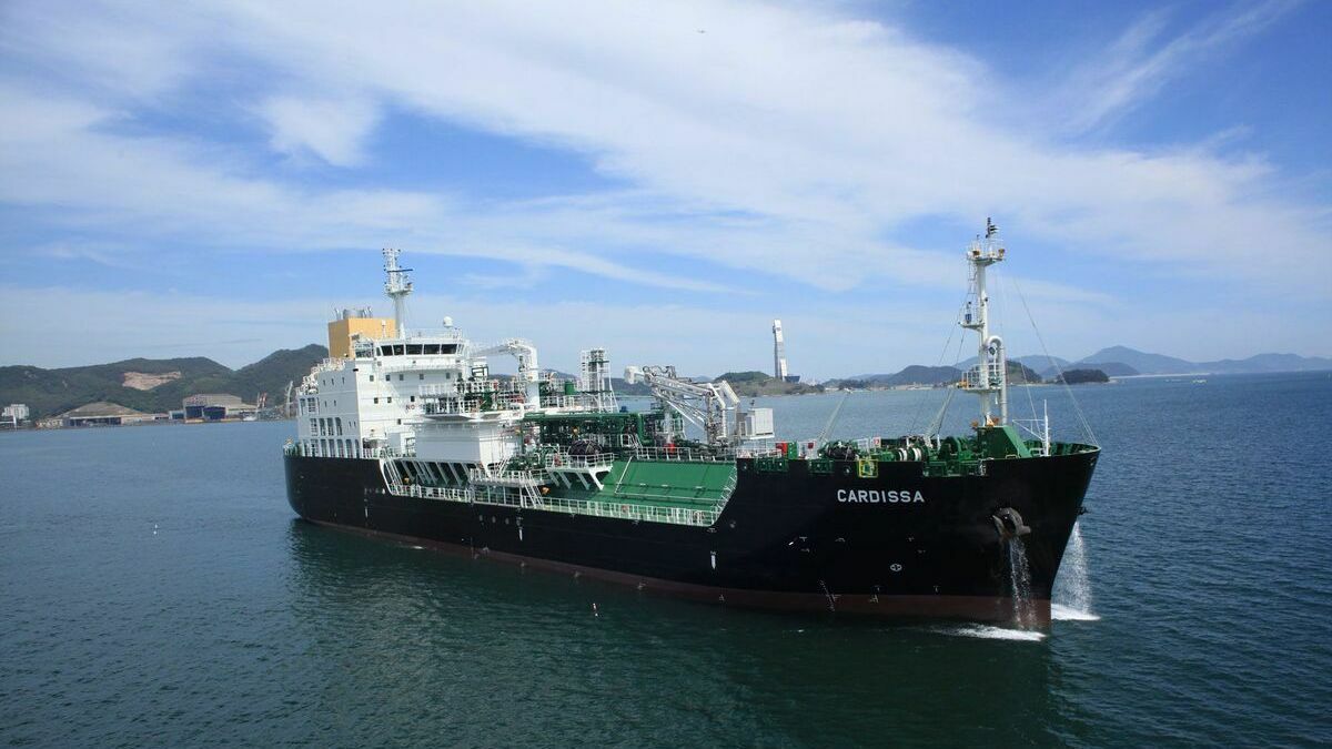 Riviera - News Content Hub - LNG marine fuel use to grow despite ...