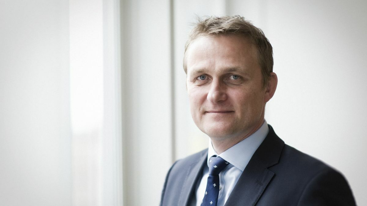 Riviera - News Content Hub - BIMCO: charterers should pay carbon price