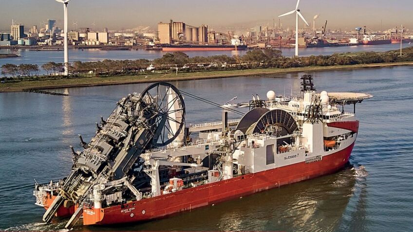 Riviera - News Content Hub - Subsea 7 adds new reel-lay vessel for ...