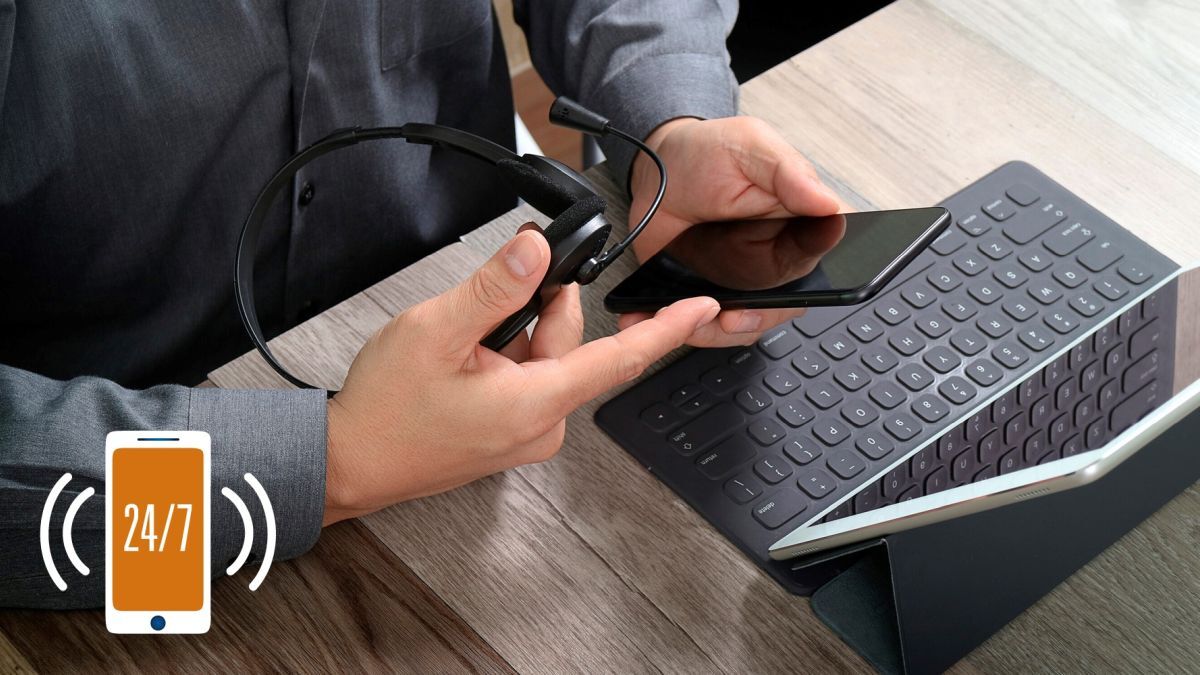 Riviera - Expert Views - Chris-Marine provides remote training and 24/7 ...