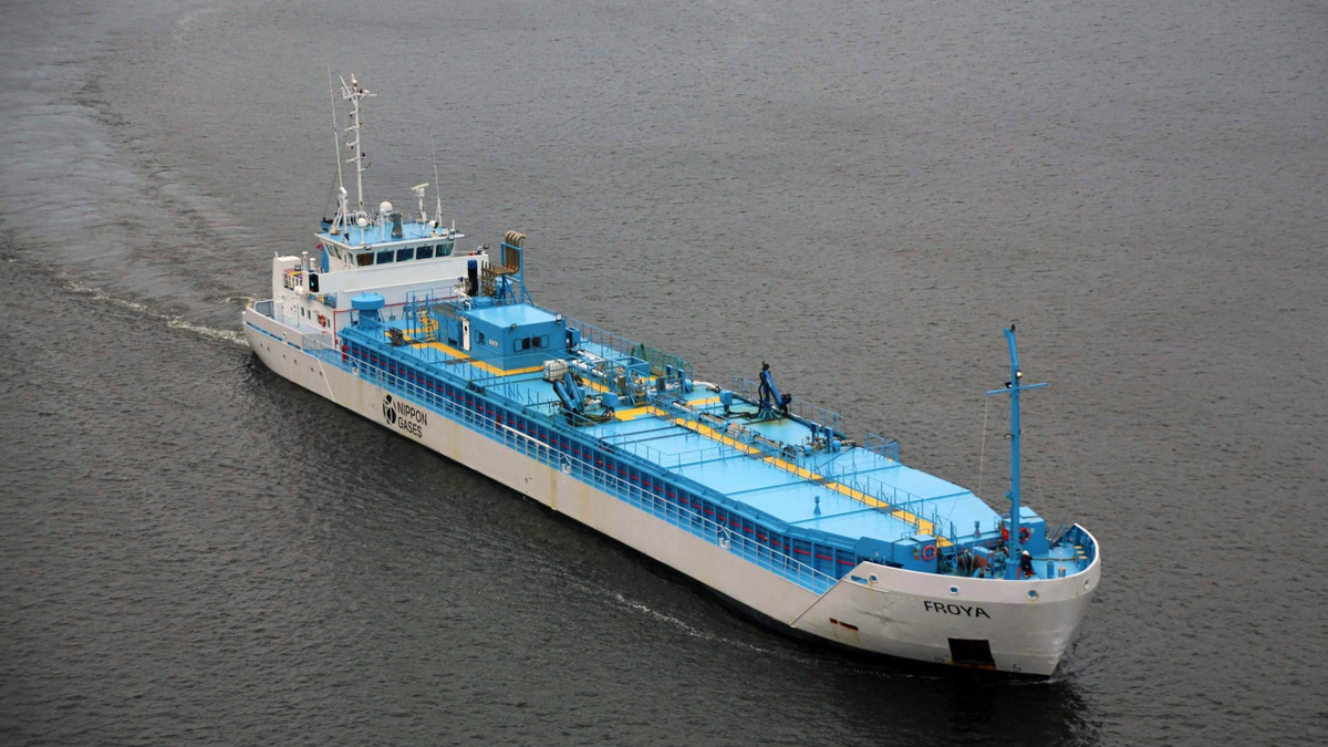 Riviera - News Content Hub - MOL to invest in liquefied CO2 shipping