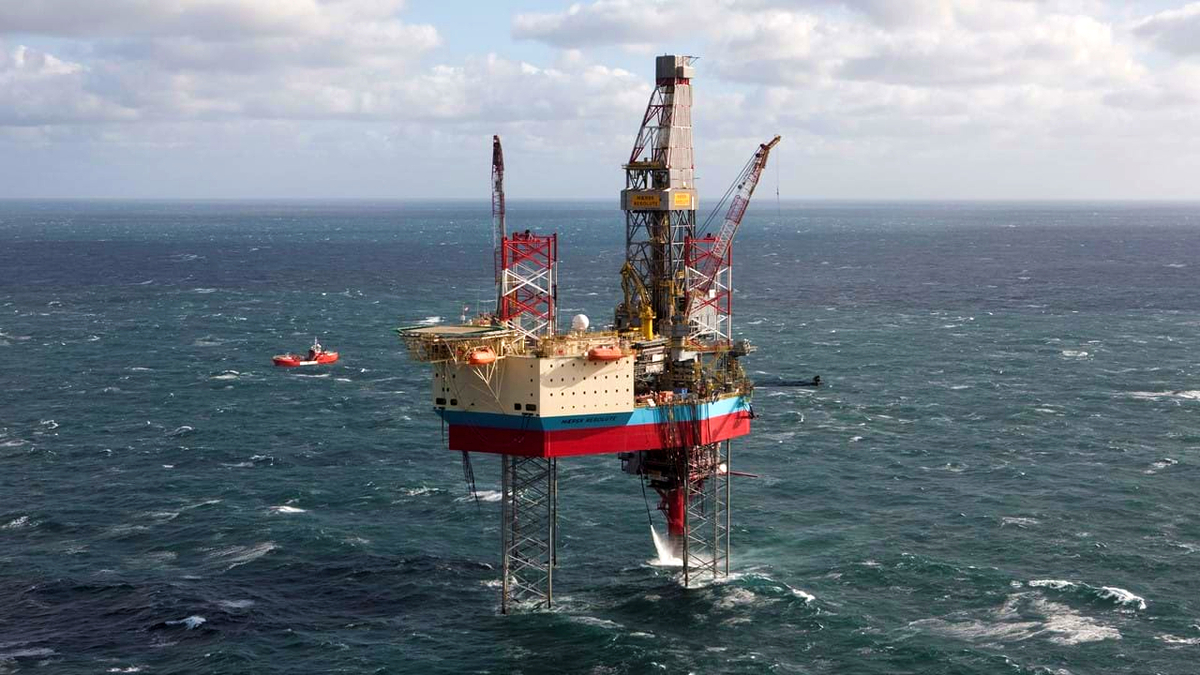 Riviera - News Content Hub - Rigs report: global jack-up drilling hits ...