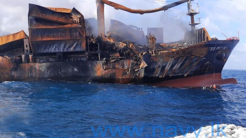 Riviera - News Content Hub - Burned box ship sinking off Sri Lanka