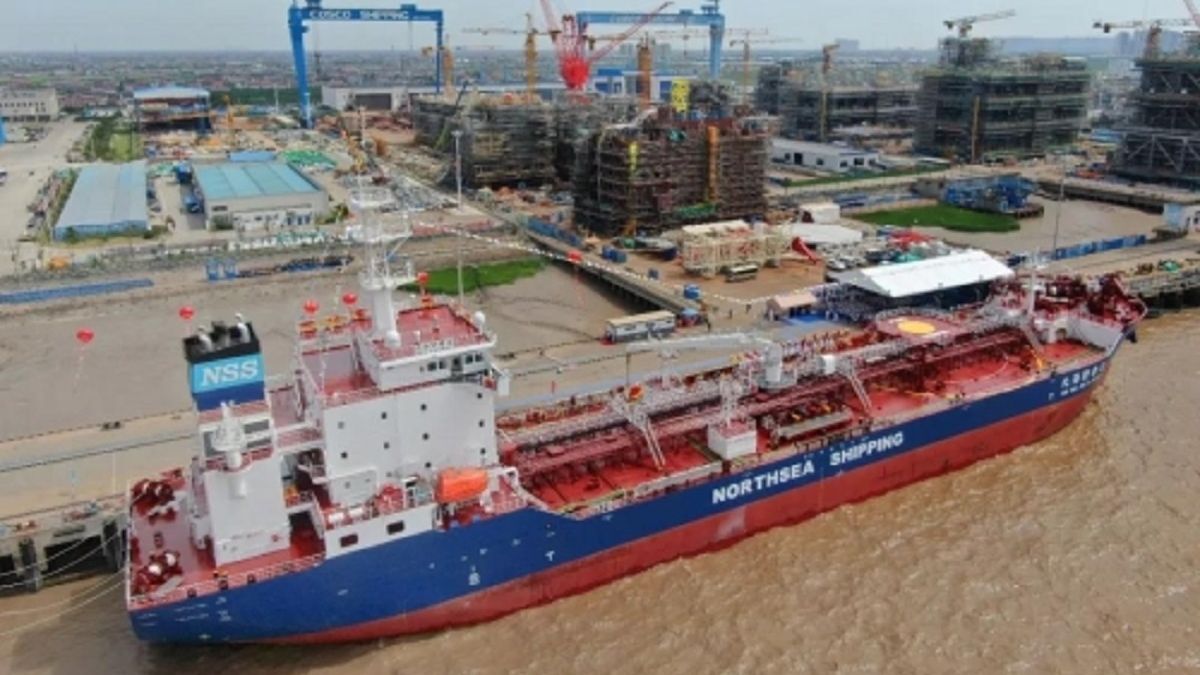 Riviera - News Content Hub - First Chinese-built DP2 shuttle tanker ...