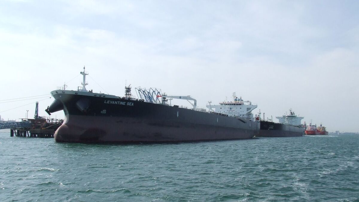 Riviera - News Content Hub - How AI is optimising ship navigation