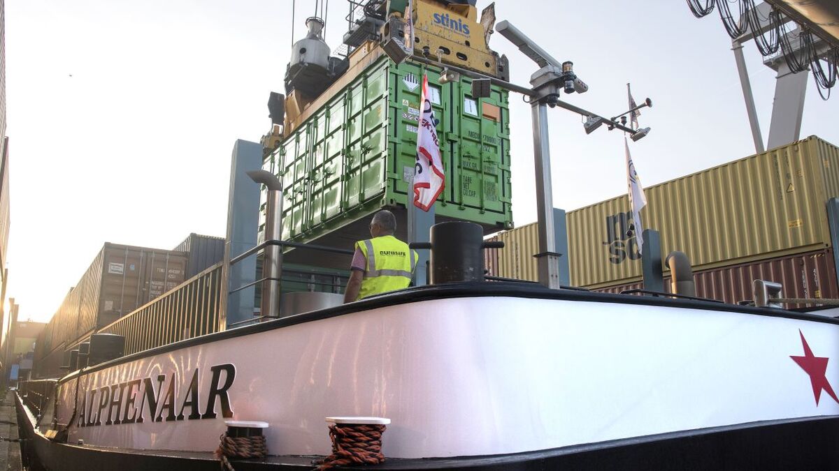 Riviera - News Content Hub - Wärtsilä mobile battery container brings ...