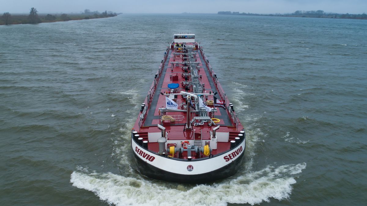 Riviera - News Content Hub - Tightening up emissions for inland ...