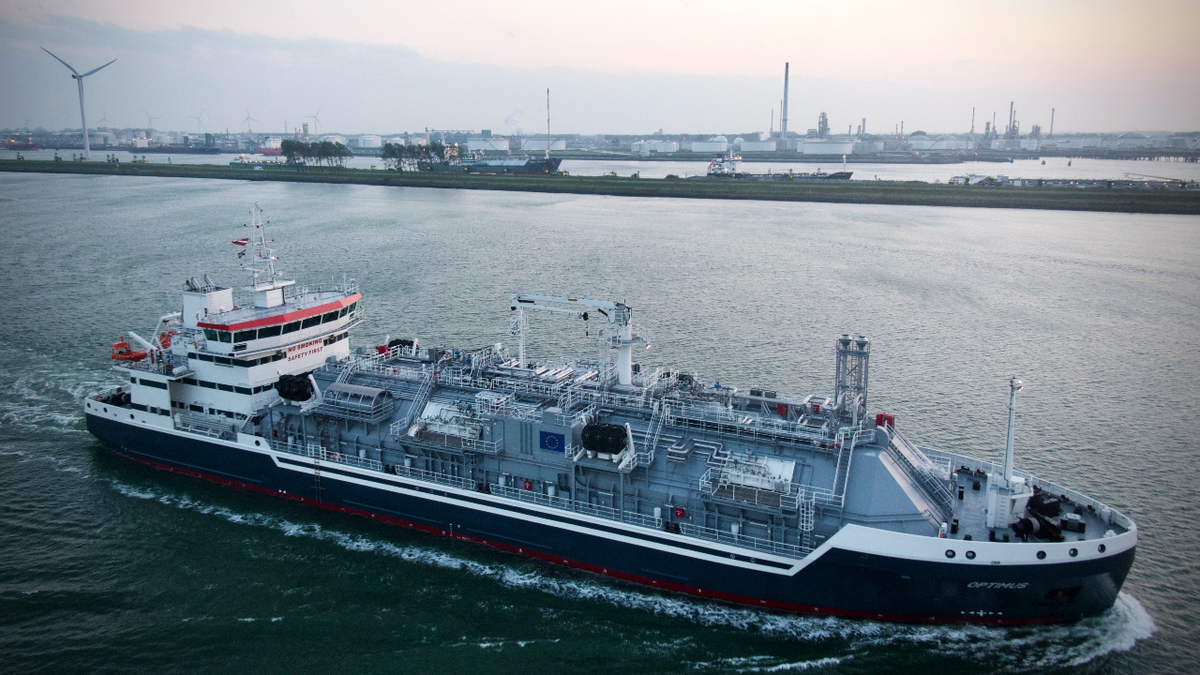 Riviera - News Content Hub - New ice-class LNG bunkering vessel for Estonia