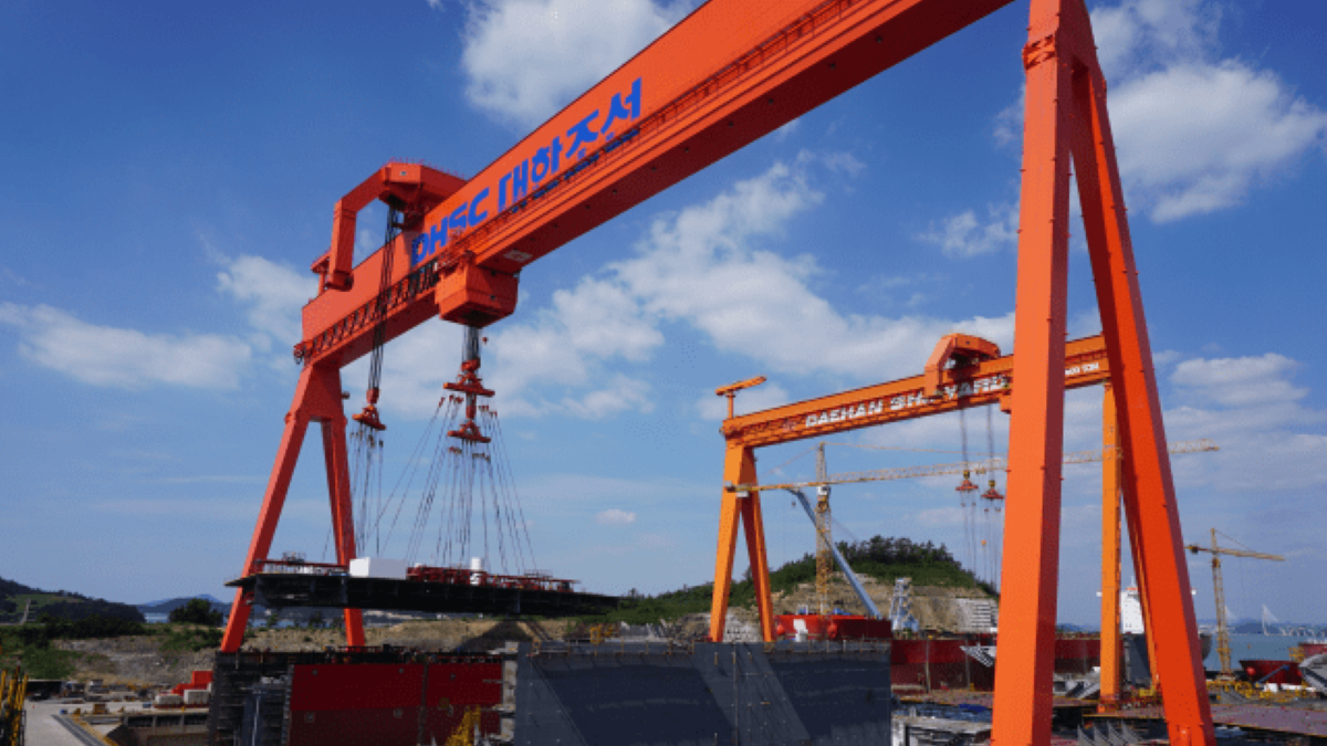 Riviera - News Content Hub - Owners exercise tanker newbuilding options ...