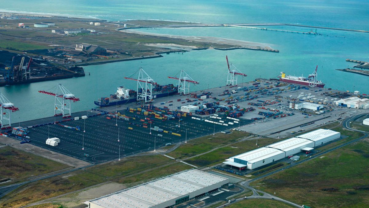 Riviera - News Content Hub - Dunkerque-Port plans to double container ...