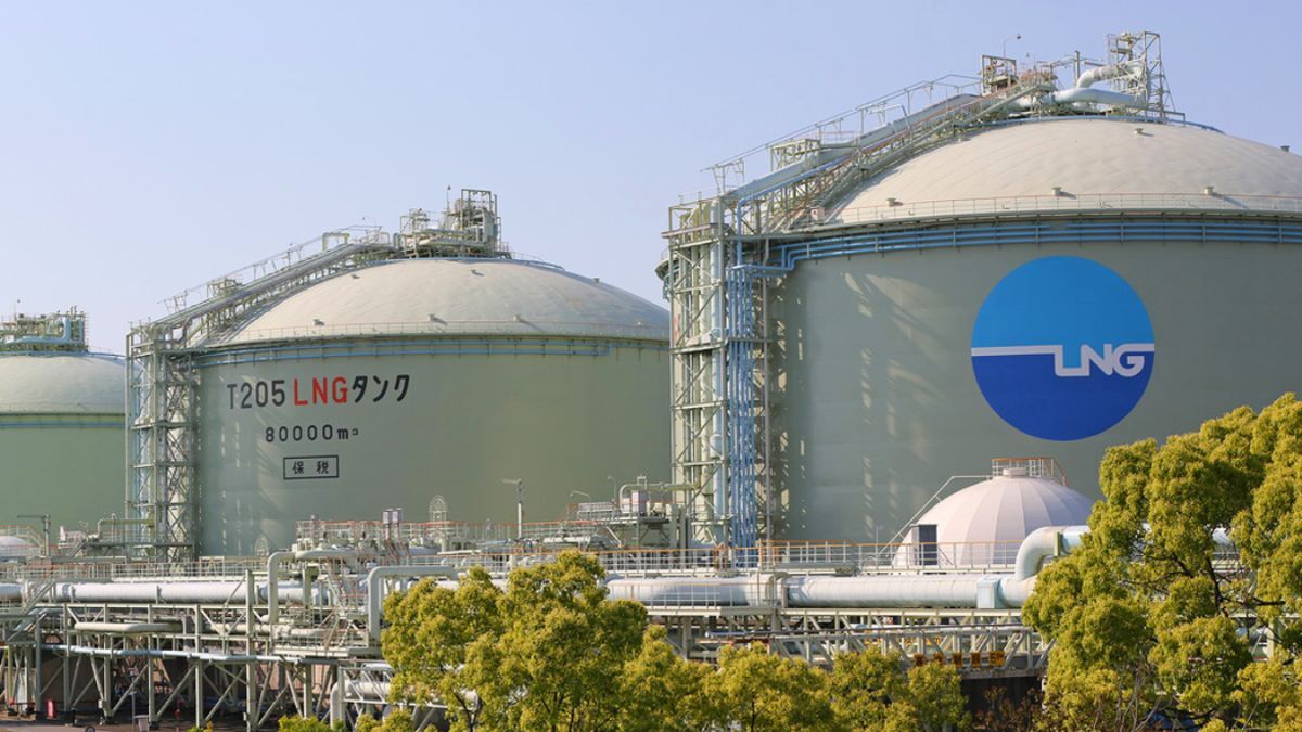 Riviera - News Content Hub - Japan maintains LNG handling amid trade shifts