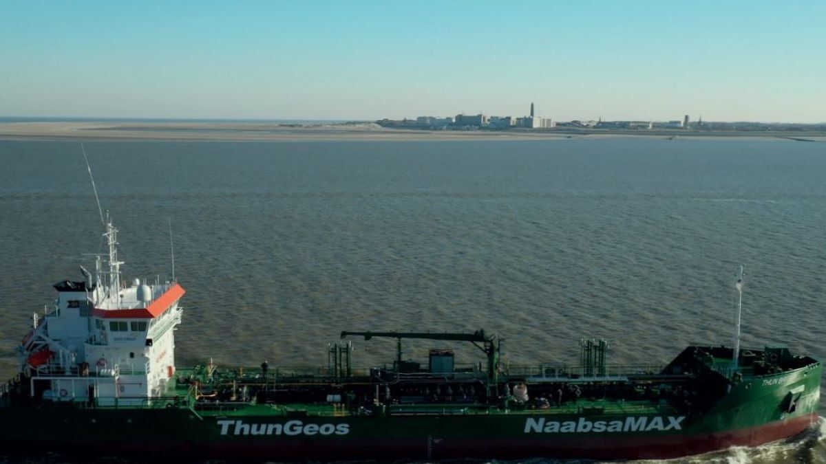Riviera - News Content Hub - Latest NaabsaMAX product tanker delivered ...