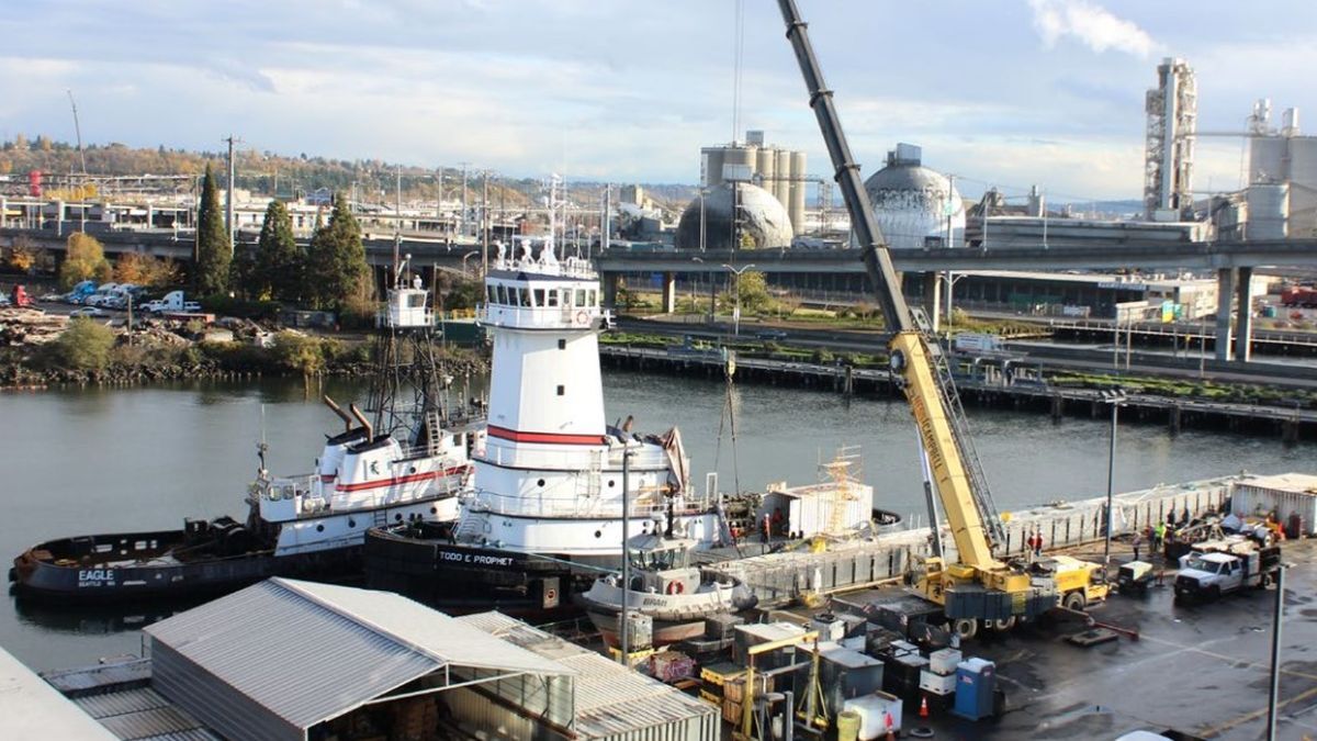 Riviera - News Content Hub - US tug owner overhauls engine to cut emissions