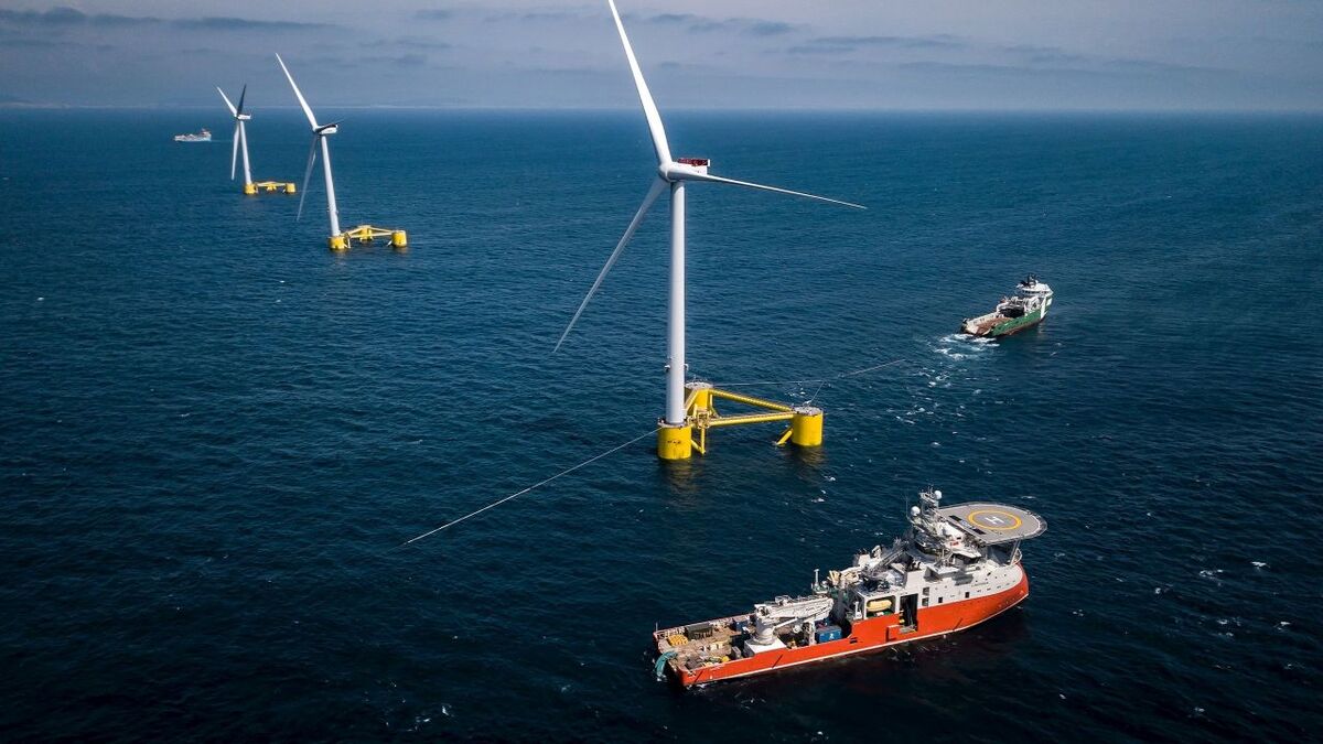 Riviera - News Content Hub - EY: floating wind and solar ‘to go mainstream’
