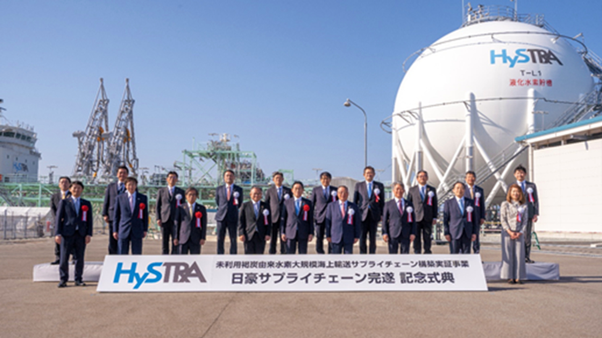 Riviera - News Content Hub - LH2 carrier completes 9,000-km voyage ...