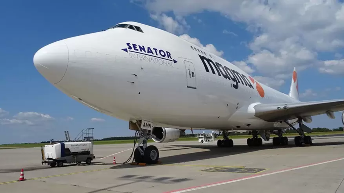 Riviera - News Content Hub - Maersk takes to the skies, acquires ...