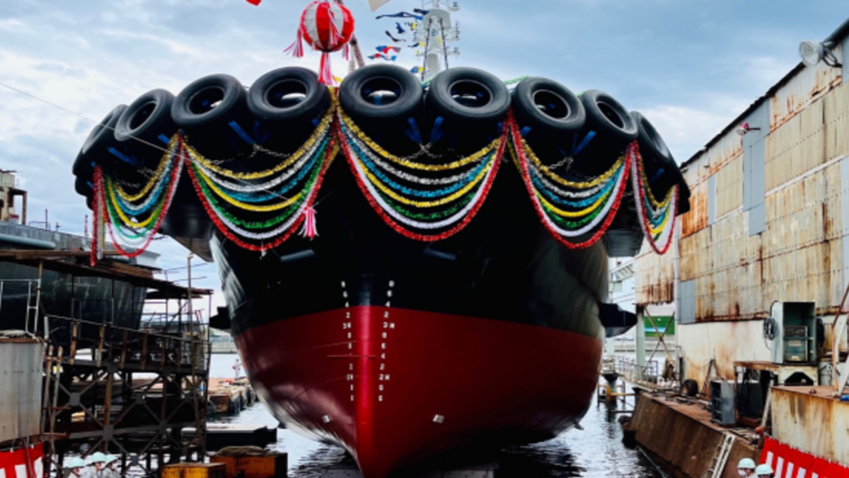 Riviera - News Content Hub - Tokyo Kisen launches hybrid-electric tug