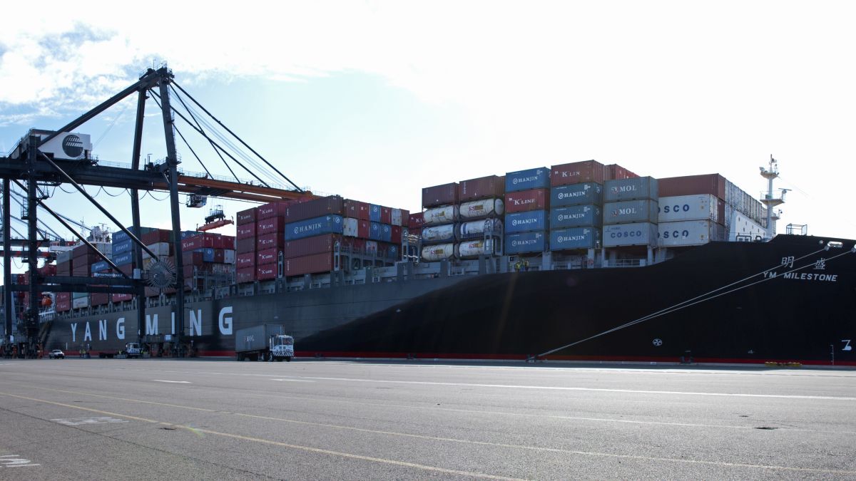 Riviera - News Content Hub - Yang Ming orders more methanol-ready box ships