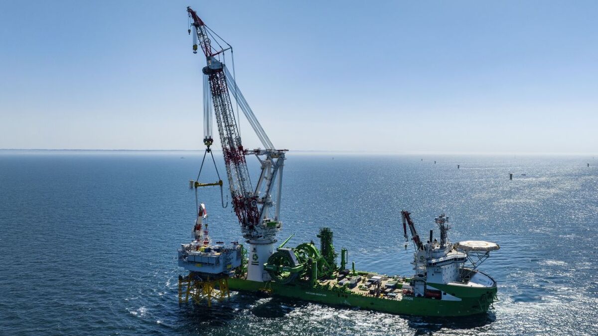 Riviera - News Content Hub - DEME installs Fécamp offshore substation ...
