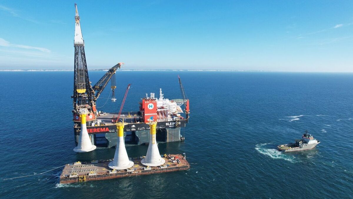 Riviera - News Content Hub - Foundation installation underway at Fécamp ...