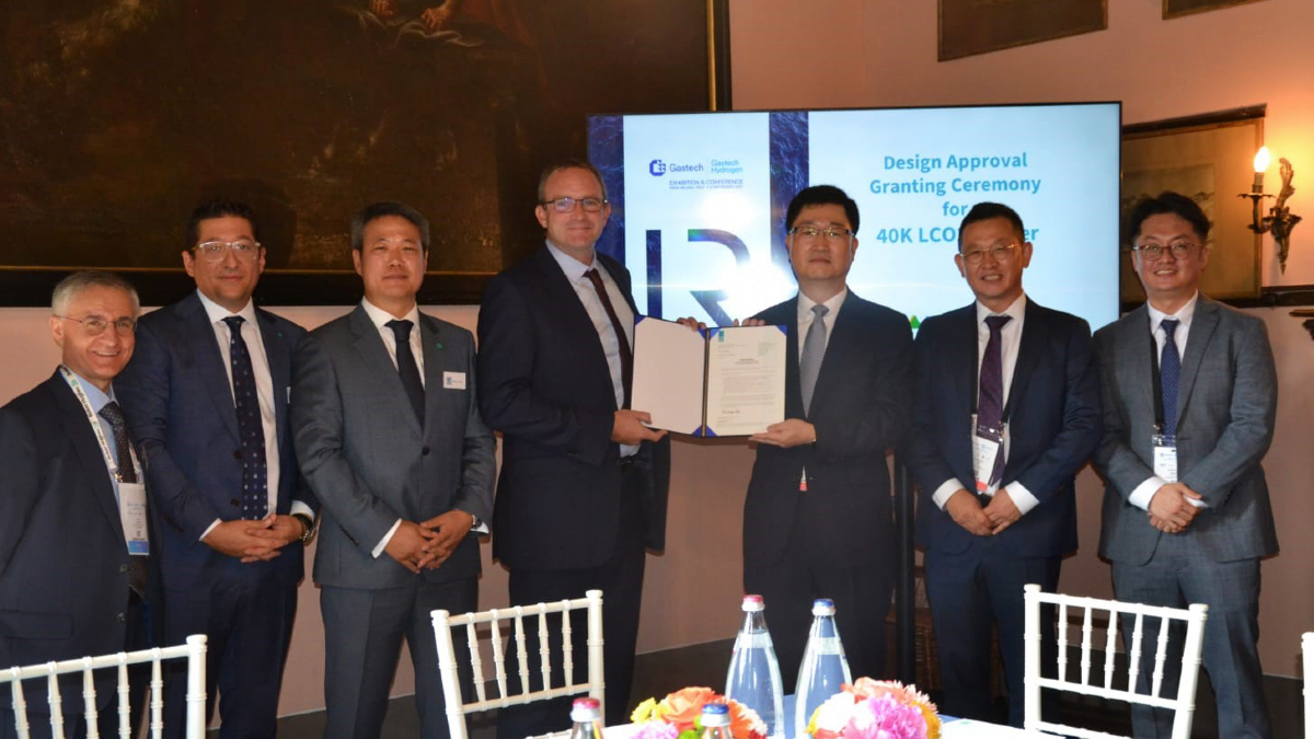 Riviera - News Content Hub - LR awards design approval for 40,000-m3 ...