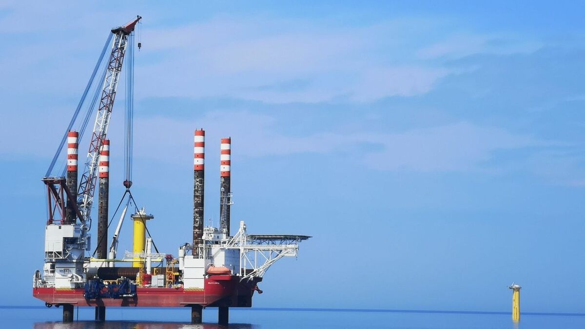 Riviera - News Content Hub - Seajacks completes turbine installation at ...
