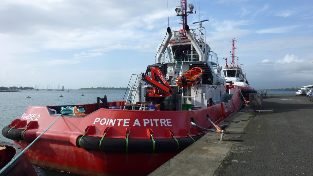 Riviera - News Content Hub - New ship-handling tug added in Guadeloupe