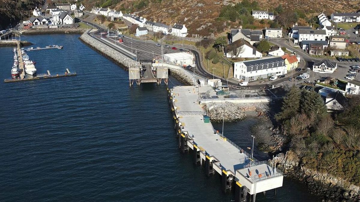 Riviera - News Content Hub - Contract finalised for two CMAL ferries