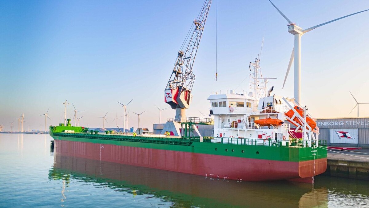 Riviera - News Content Hub - Erik Thun takes delivery of new dry cargo ...