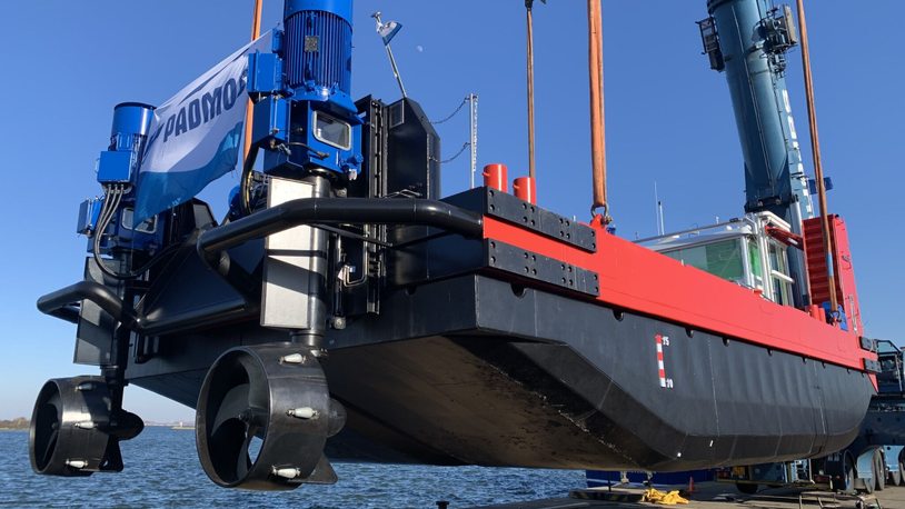 Riviera - News Content Hub - E-Pusher tug launched for zero-emissions ...