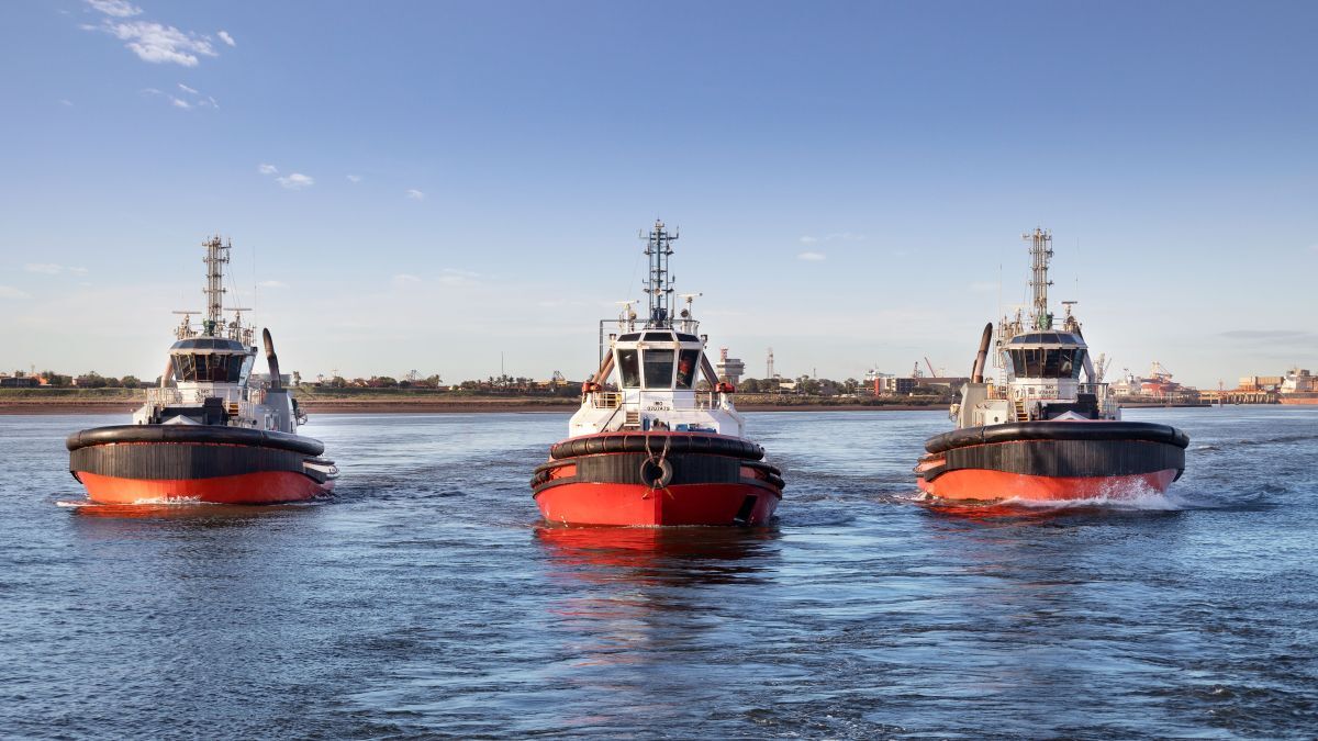 Riviera - News Content Hub - Rivtow maintains towage in huge bulk ...