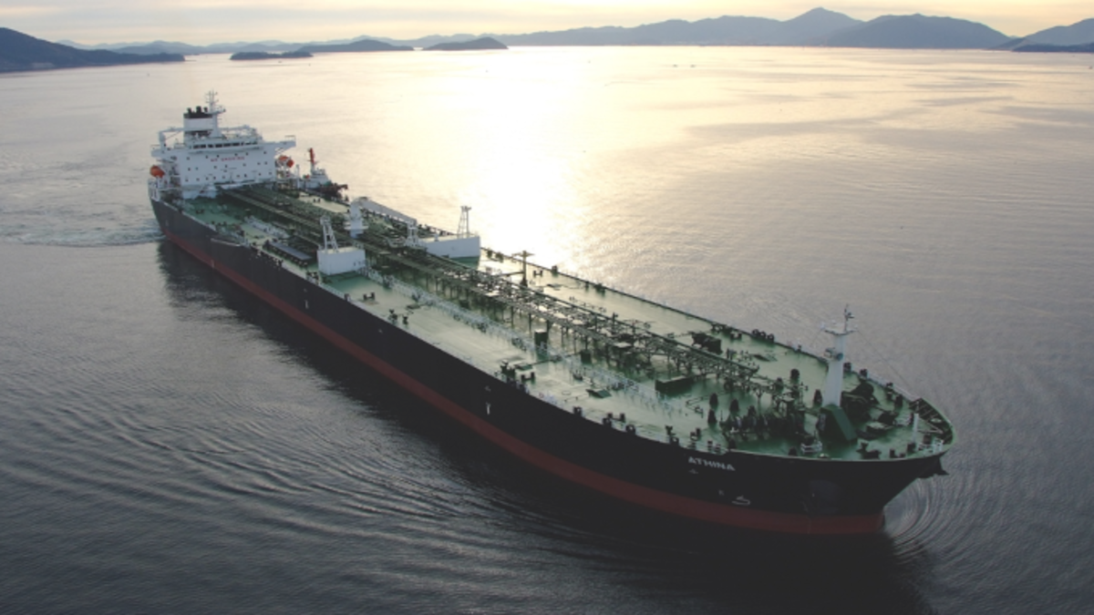 Riviera - News Content Hub - China’s DSIC secures 10-vessel LR2 ...