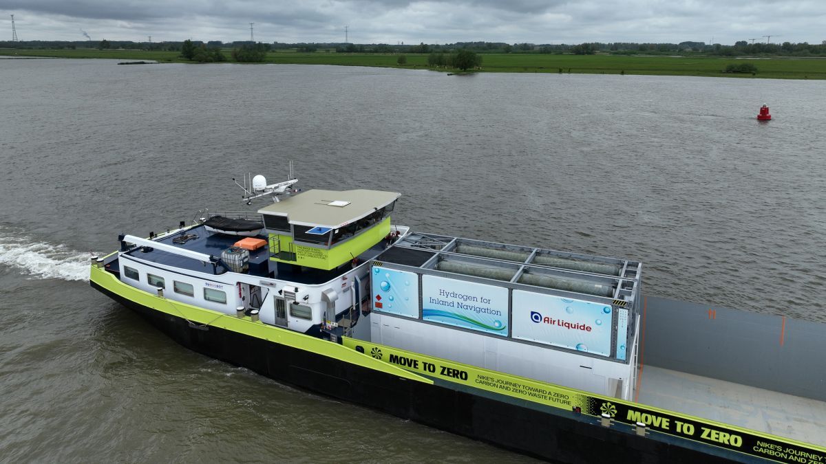 Riviera - News Content Hub - First hydrogen-powered inland container ...