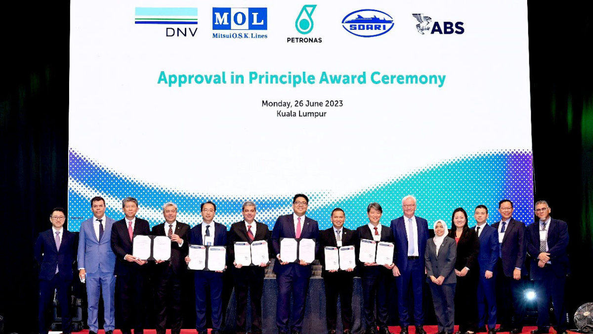 Riviera - News Content Hub - Petronas, MOL, SDARI JV gets class nod for ...