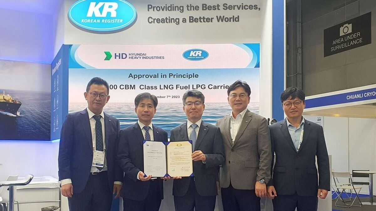 Riviera - News Content Hub - HD HHI's dual-fuel VLGC wins AiP