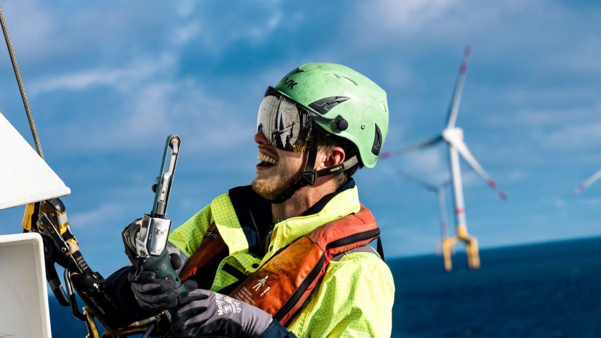 Riviera - News Content Hub - ‘Huge demand’ for wind technicians brings ...