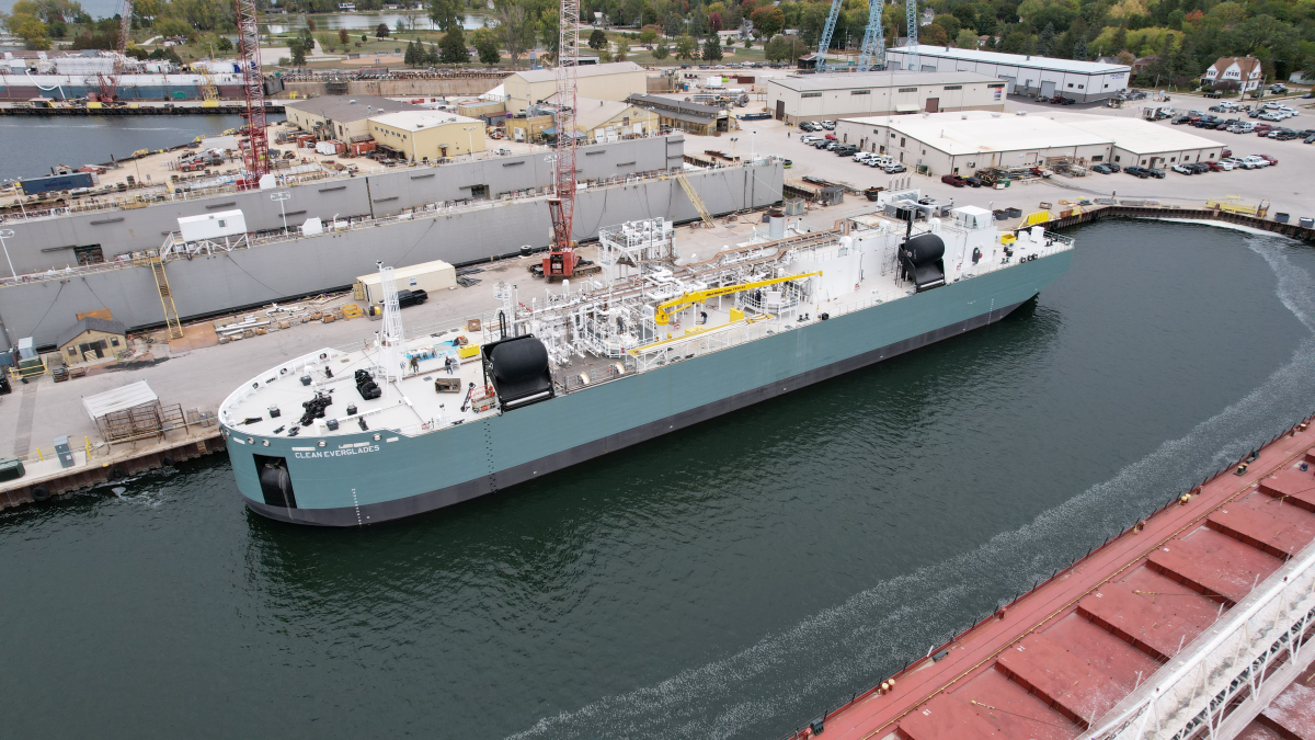 Riviera - News Content Hub - LNG barge completed for bunkering ATB