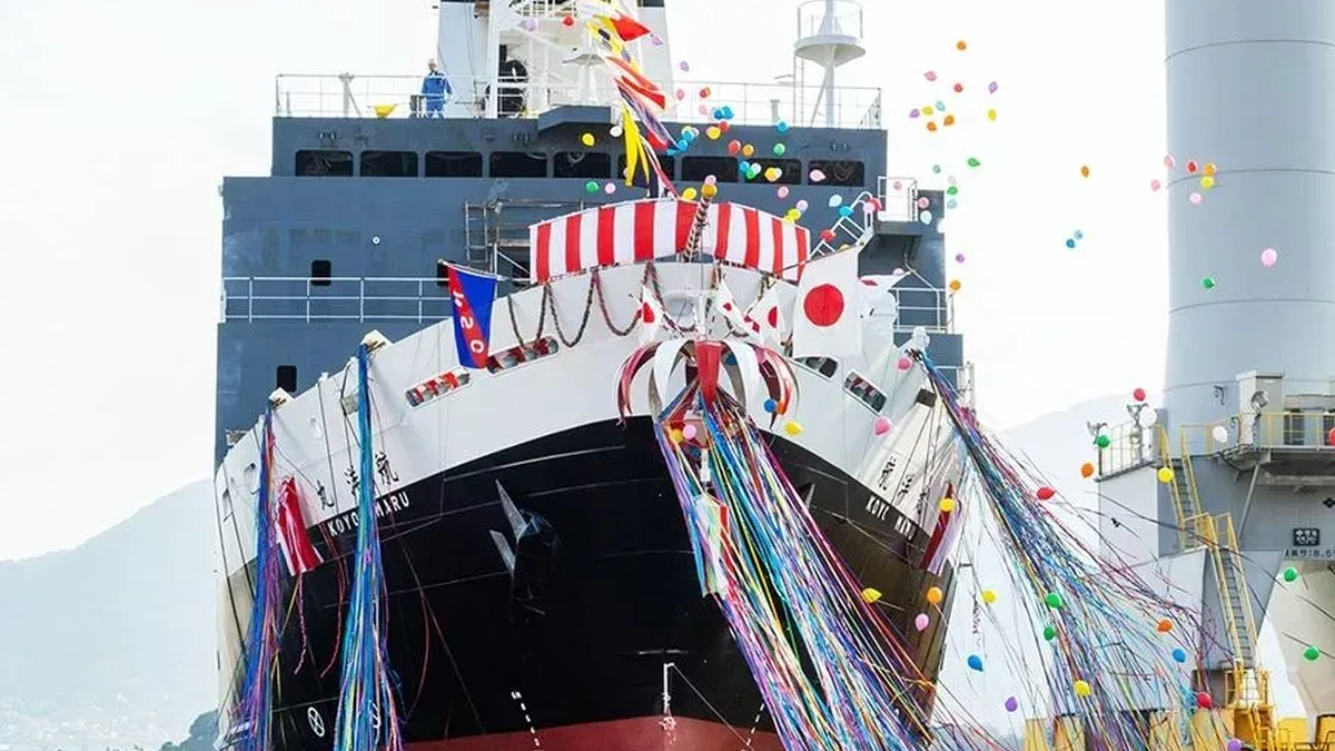 Riviera - News Content Hub - Powerful salvage tug launched in Japan