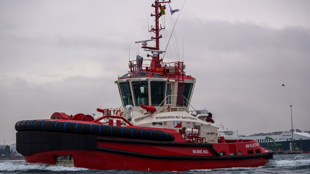 Riviera - News Content Hub - Buksér og Berging welcomes first electric tug