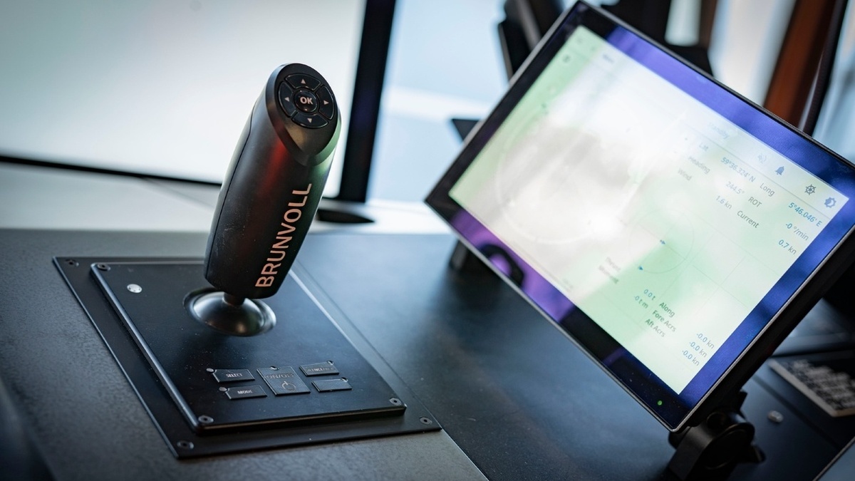 Riviera - News Content Hub - Two more Møkster vessels to retrofit DP2 ...