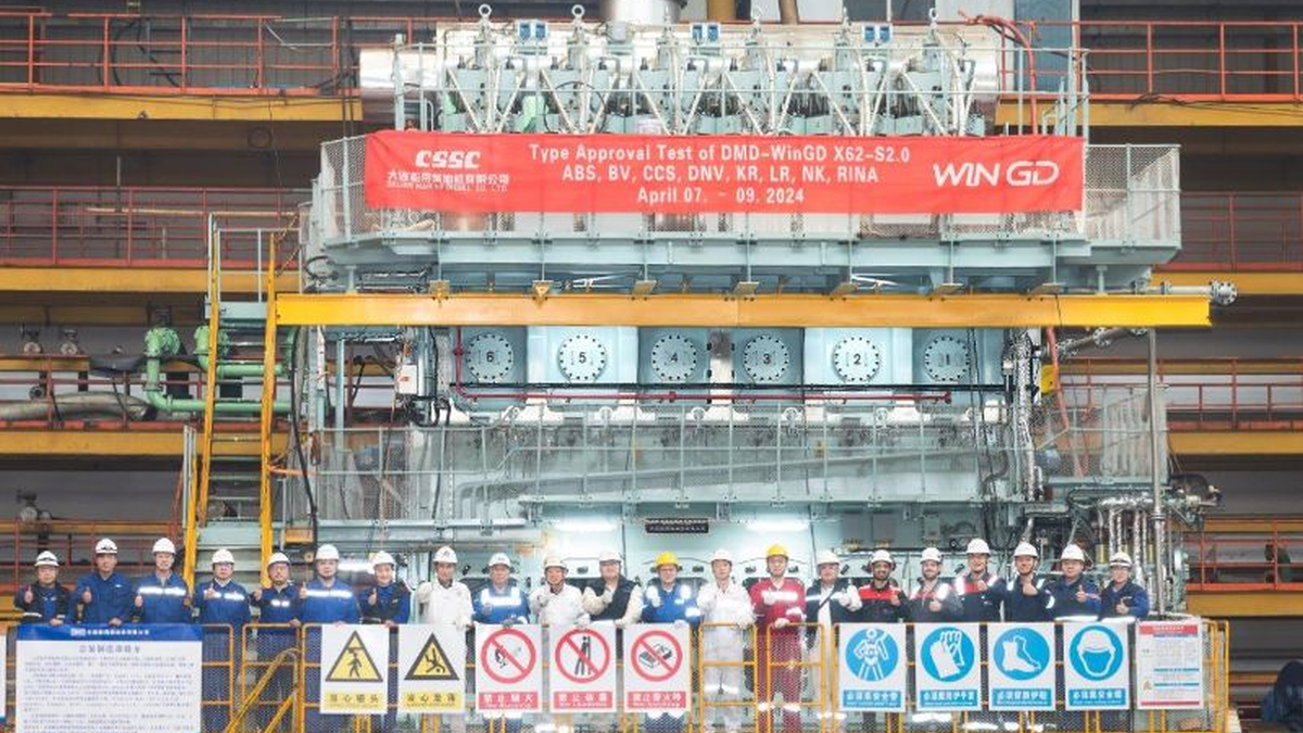 Riviera - News Content Hub - COSCO first to put new short-stroke engine ...