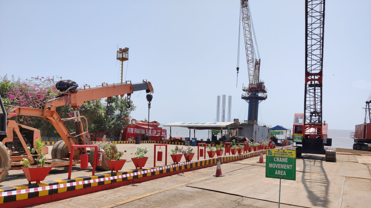 Riviera - News Content Hub - Conflicting regulations challenge ship ...